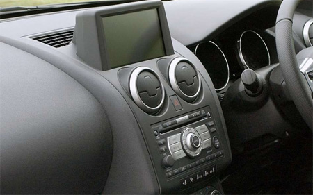 Nissan Qashqai 1st Gen (J10) Original radio options - InCarTec